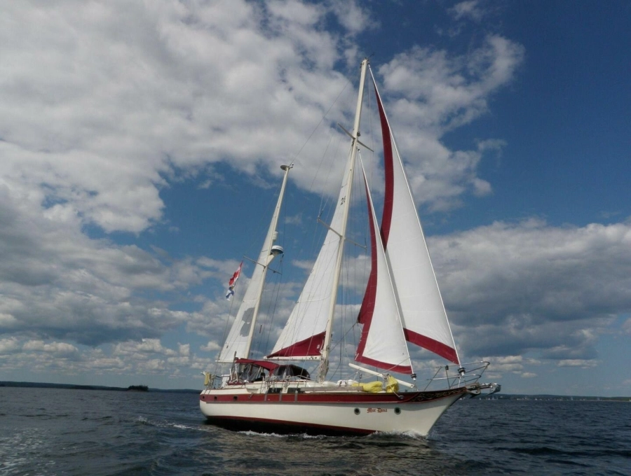 $ 80,000 1990 CSY 44 Walk Through Cutter Ketch